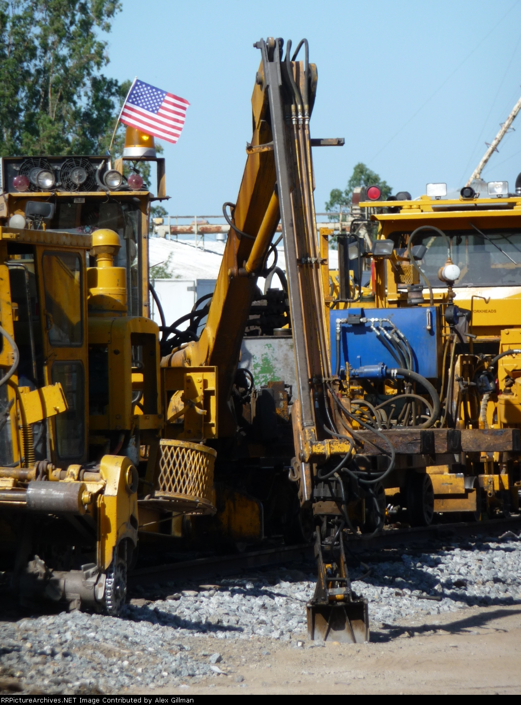 MOW Piece Of Equip "The Handler" Arm